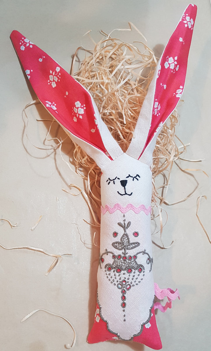 FLOPPY EAR BUNNY RATTLE – The Wool Stash